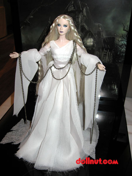 A new Barbie Doll by Bill Greening for 2012 | Una vitrina llena de ...