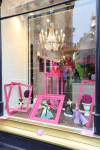 Barbie Factory París | Una vitrina llena de tesoros (Barbie blog)